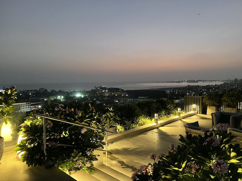 Rooftop Gardens and Infinity Pools in Mumbai